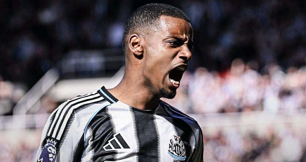 Alexander Isak clause revealed & current whereabouts now public after ...